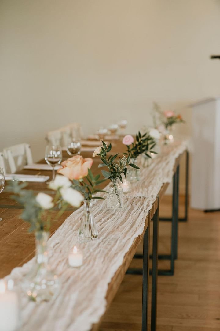 DIY Bud Vase Wedding Tablescape | You Floral